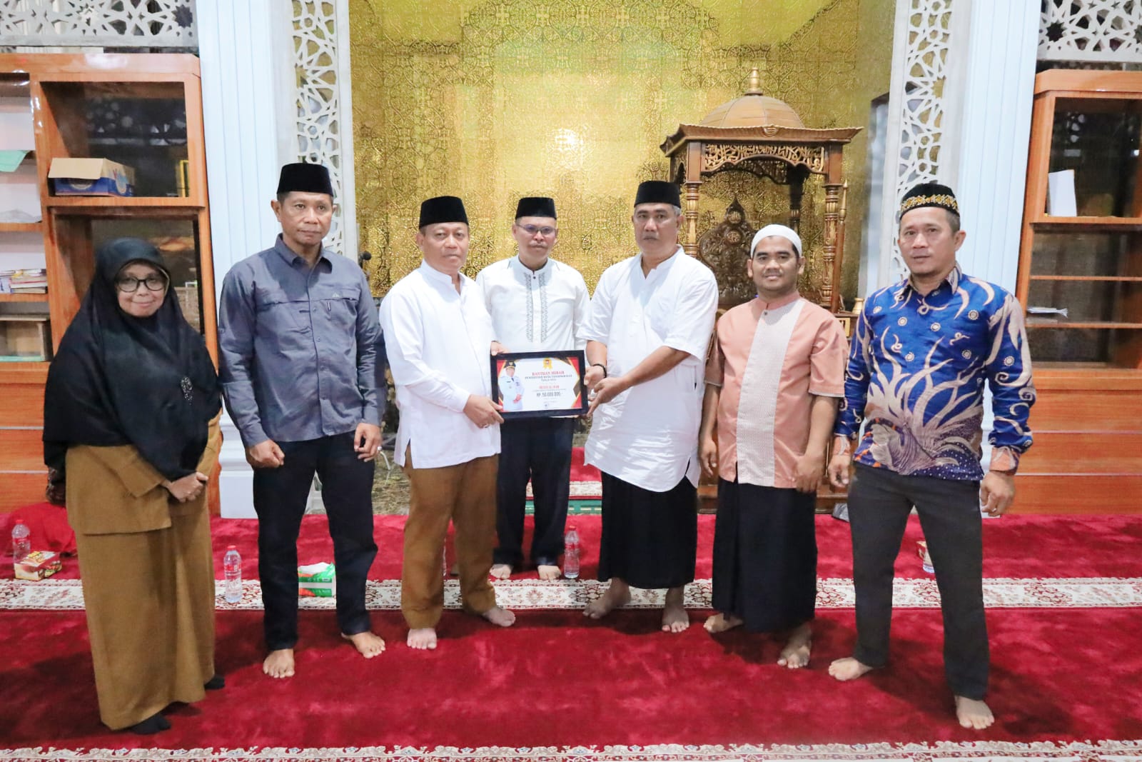 Kegiatan: Penyerahan Bantuan Voucher Hibah Masjid Kepada Pengurus BKM Al-Iman - Pirnas Online ...